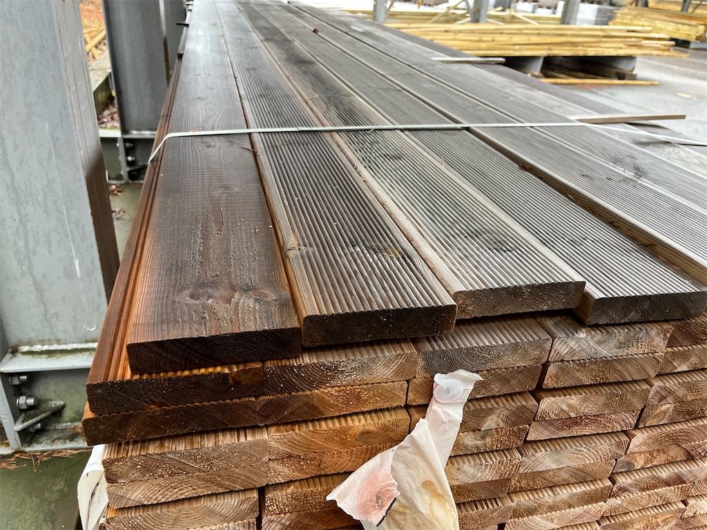 Trallvirke - Södra brunrillat | Blinto auktioner