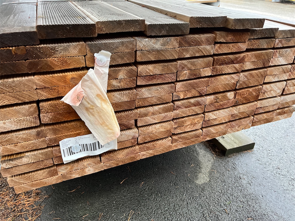 Trallvirke - Södra brunrillat | Blinto auktioner