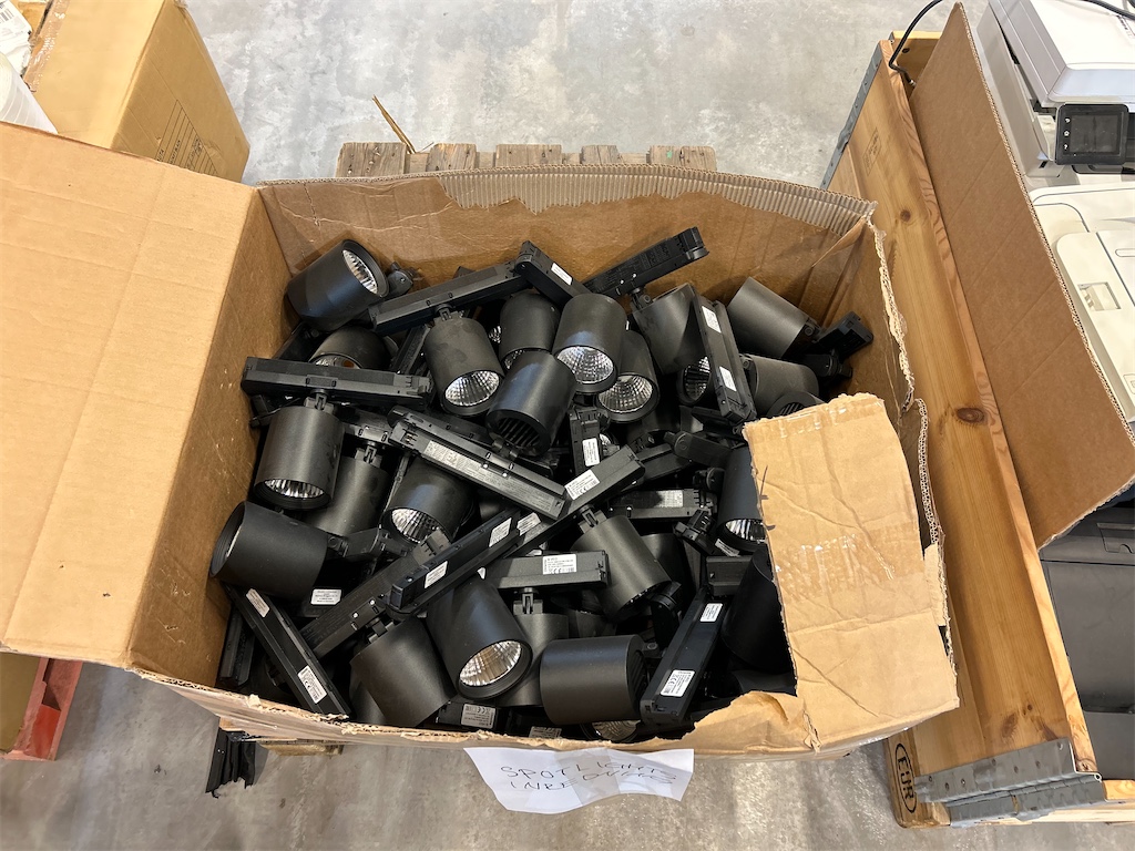 Spotlights - Global trac ca 30-40 st | Blinto auktioner