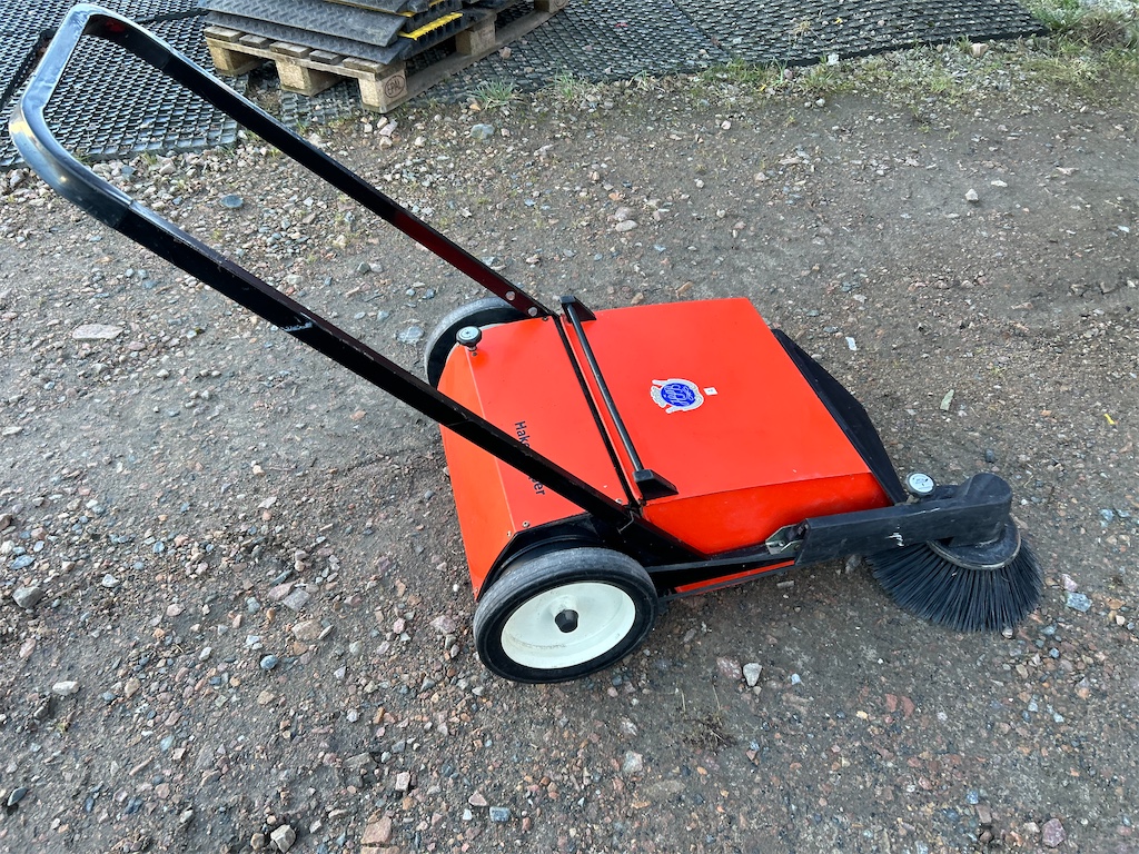Manuell sopmaskin - Hako flipper | Blinto auktioner