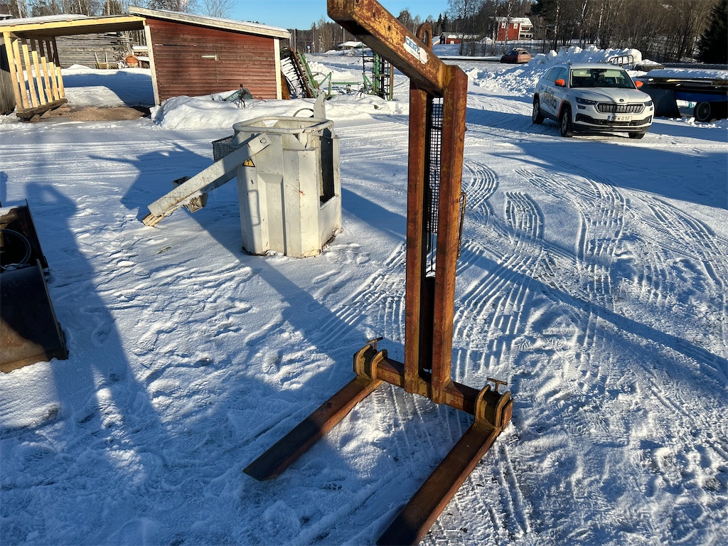 Pallyft - 2,5tons | Blinto auktioner