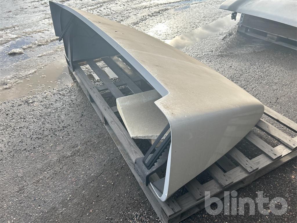 Hytt spoiler - Mercedes Actros | Blinto auktioner