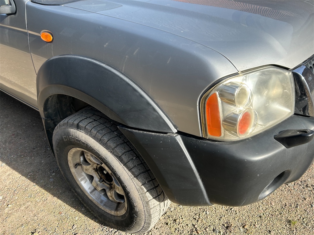 Pickup - Nissan King Cab | Blinto auktioner