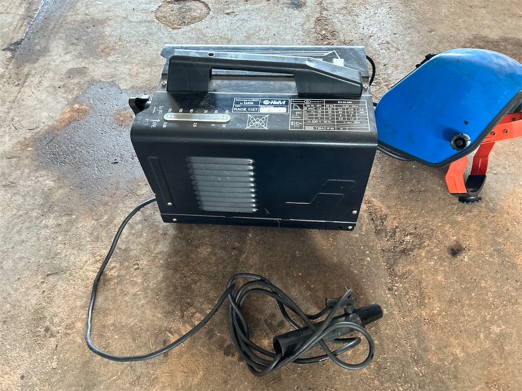 Pinnsvets - Luna Race 112T | Blinto auktioner