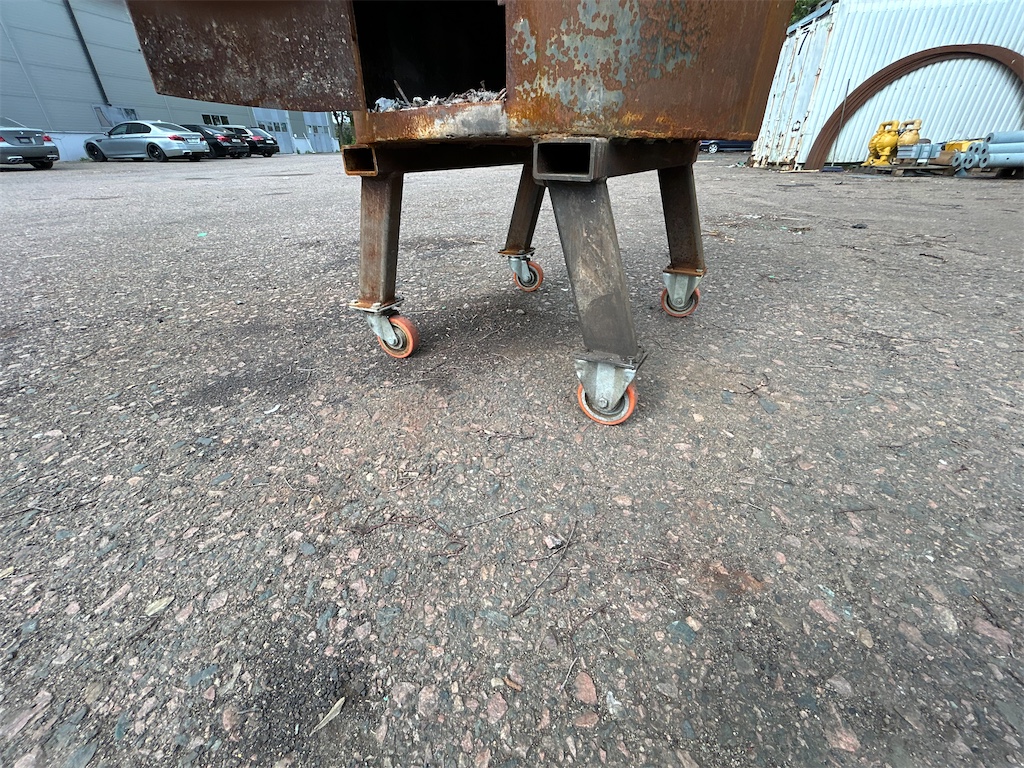 Kamin - Vedeldad kamin | Blinto auktioner