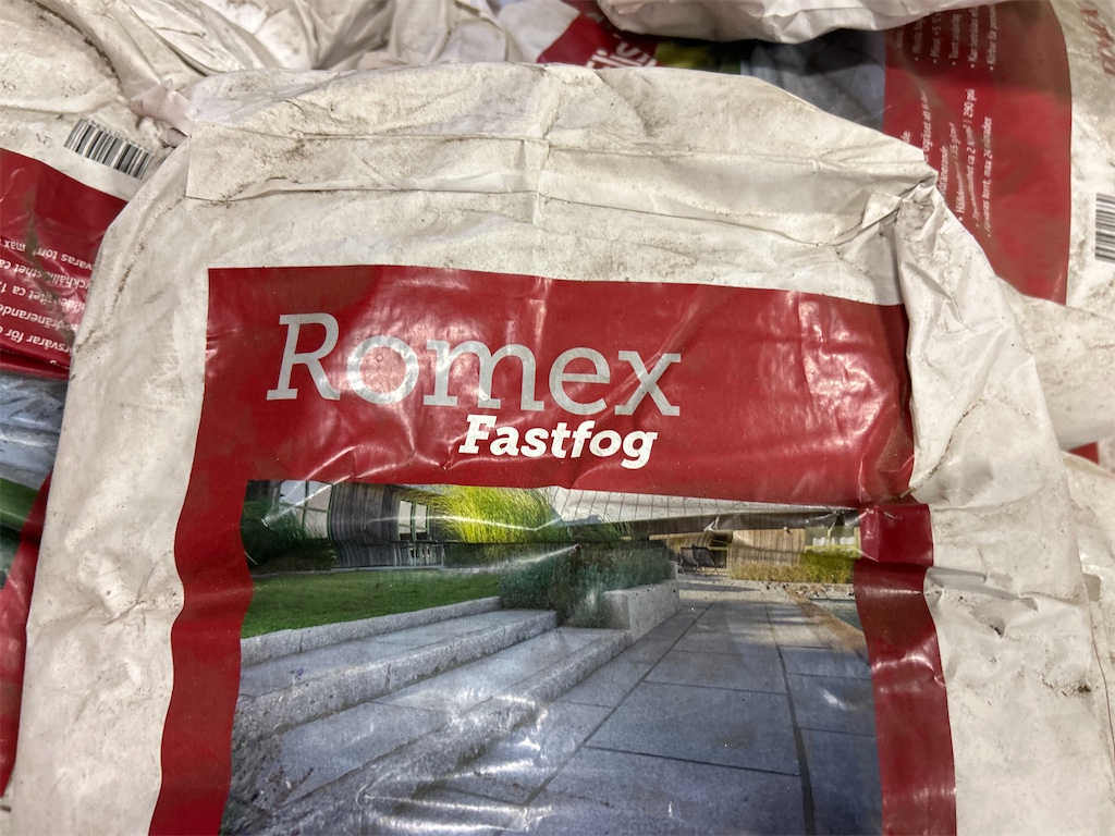 Fastfog - Flisby Romex | Blinto auktioner