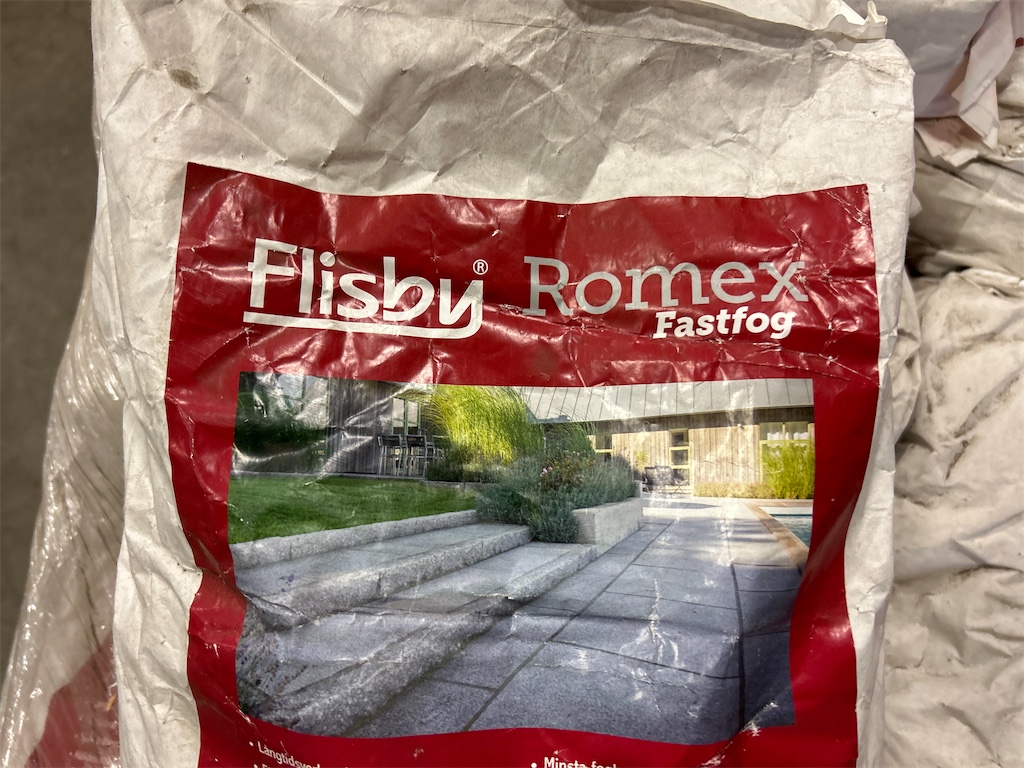 Fastfog - Flisby Romex | Blinto auktioner