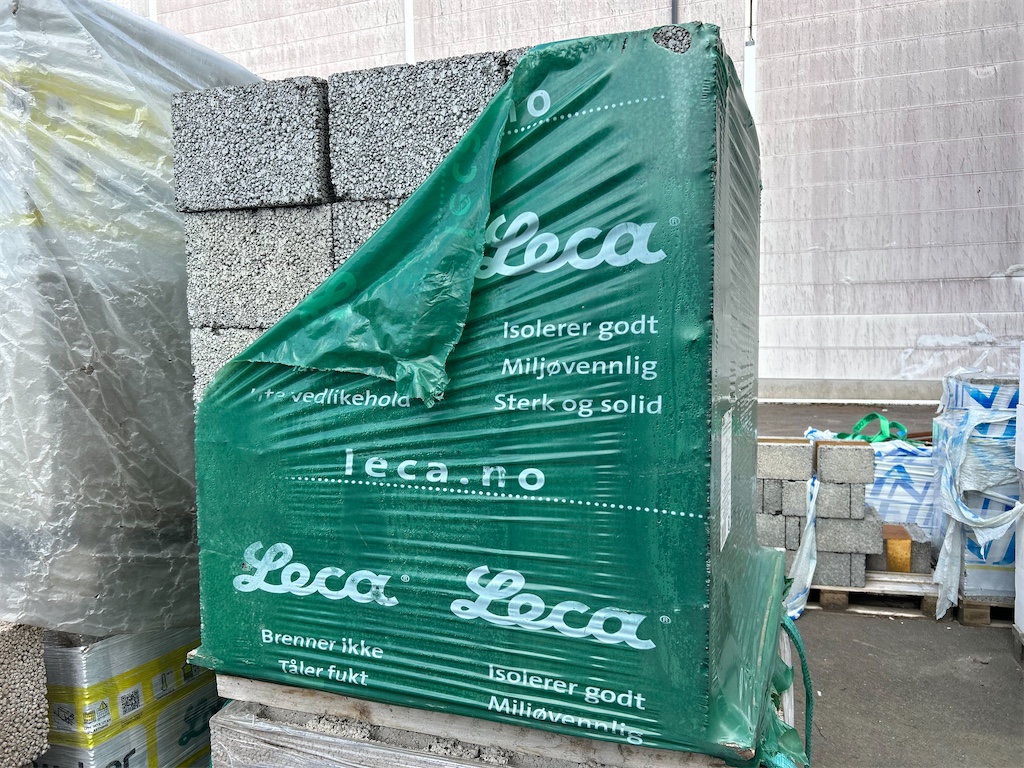 Leca Isoblock - Weber | Blinto auktioner