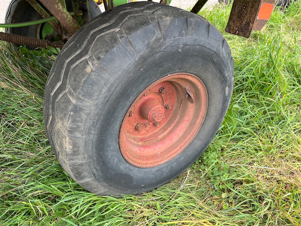 Ekengård - Tippvagn 6 ton | Blinto auktioner