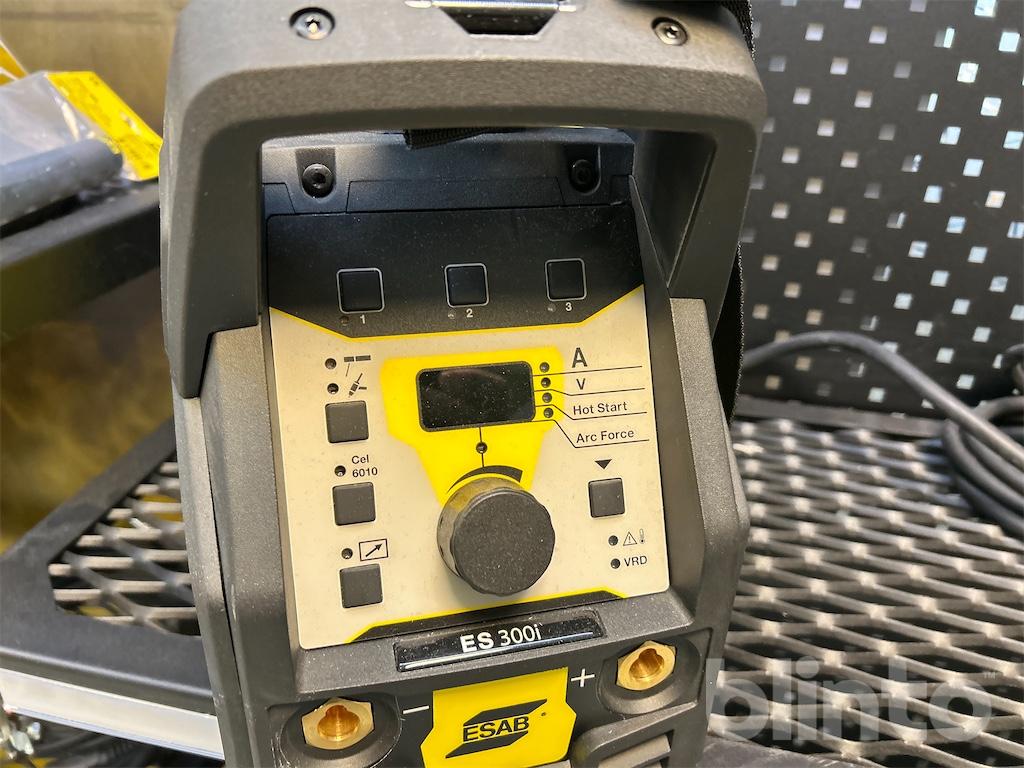 Svets - Esab ES 300i | Blinto auktioner