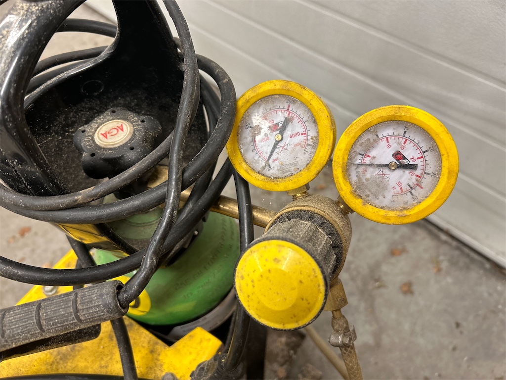 Migsvets - ESAB LKA 150 | Blinto auktioner