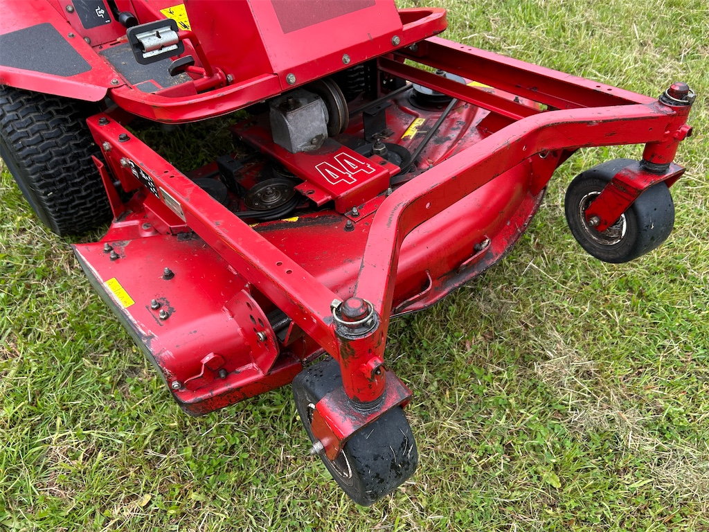 Toro åkgräsklippare - Toro Groundmaster 120 | Blinto auktioner