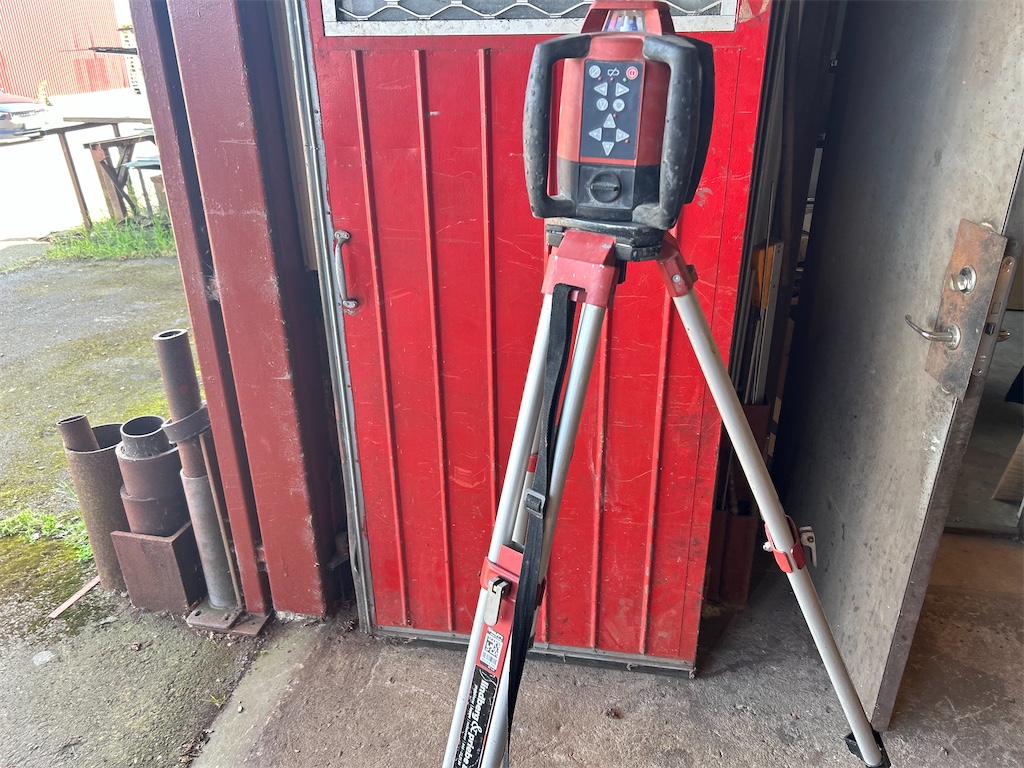 Laser - HILTI PR25 | Blinto auktioner