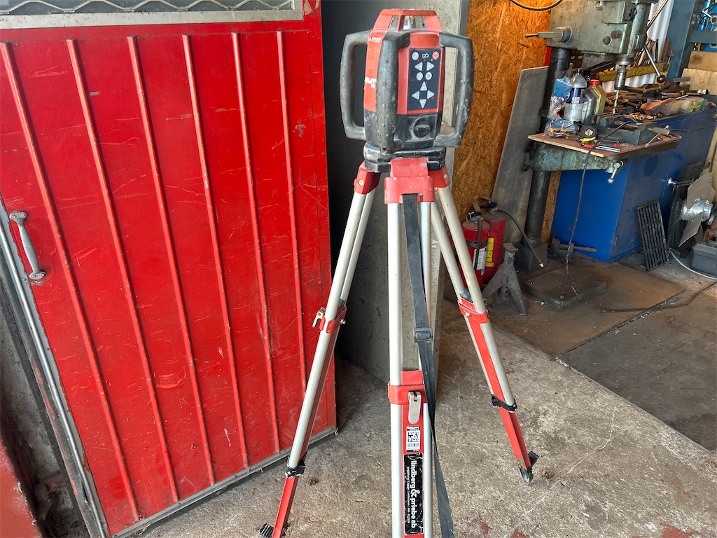 Laser - HILTI PR25 | Blinto auktioner