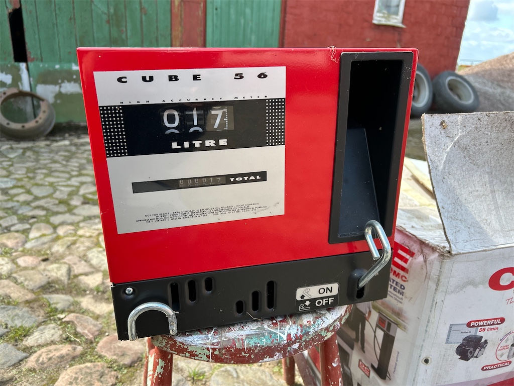 Dieselpump - Cube 56 | Blinto auktioner