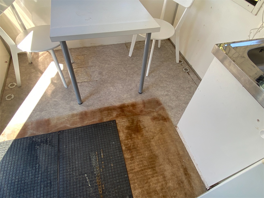 Manskapsvagn - Ydreskåp | Blinto auktioner