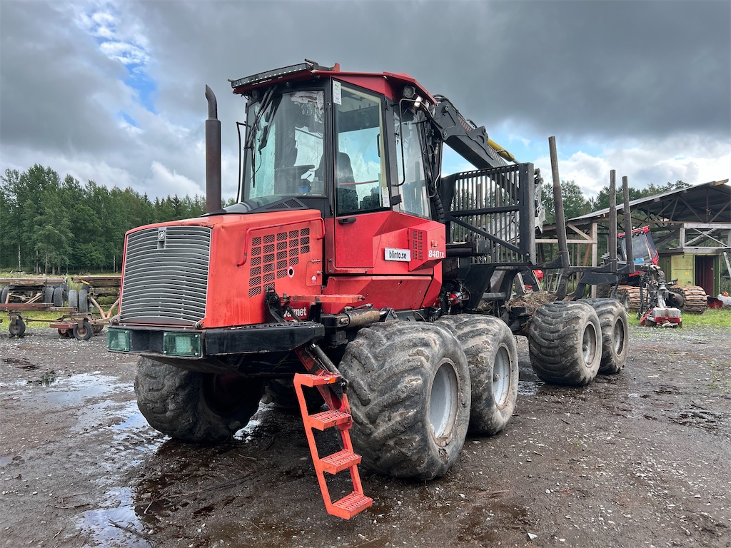 Skotare - VALMET 840 | Blinto auktioner
