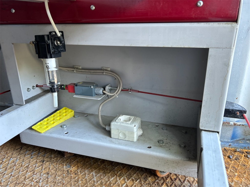 Laminatmaskin - Neschen jet Lam 1600 | Blinto auktioner