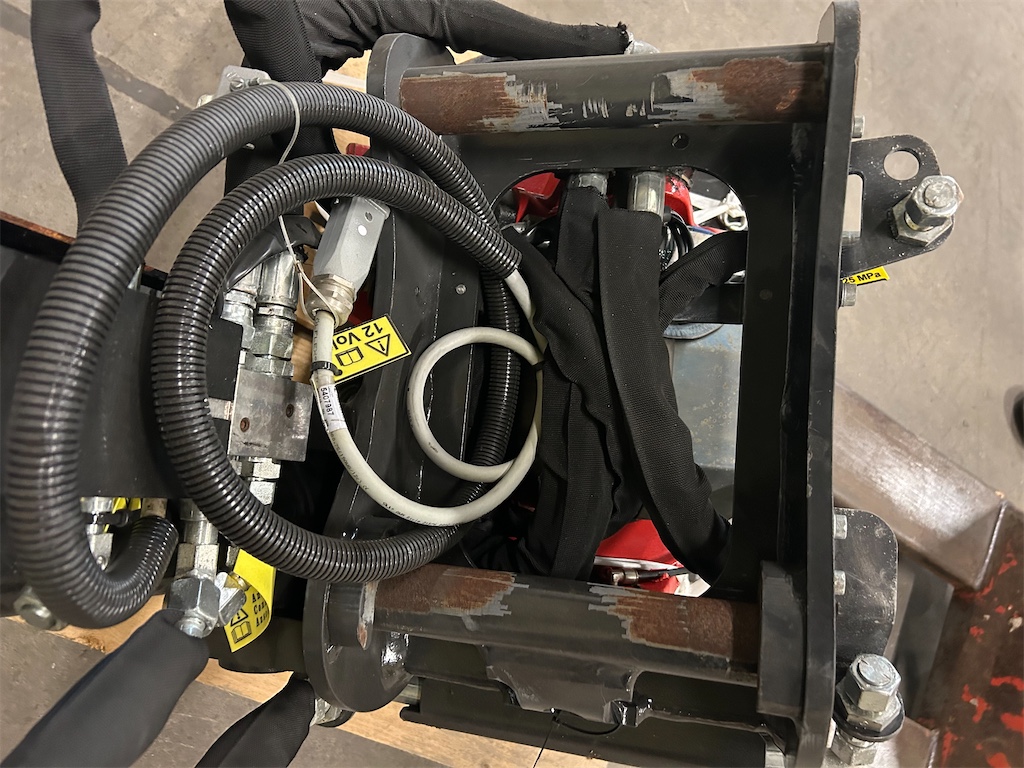 Rototilt - Rototilt R2 | Blinto auktioner