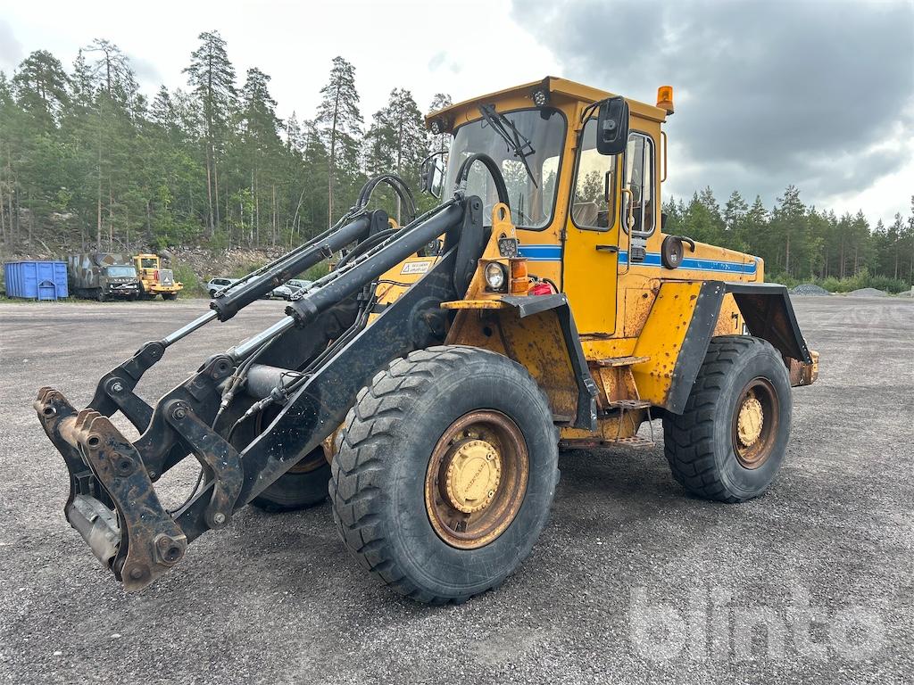 Hjullastare - Volvo BM L70 | Blinto auktioner