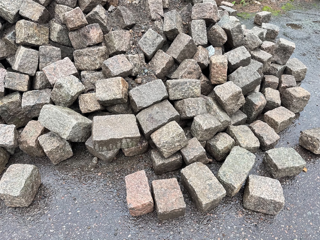 Storgatsten - Granit | Blinto auktioner