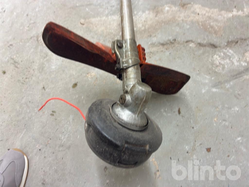 Trimmer - Husqvarna 324R | Blinto auktioner
