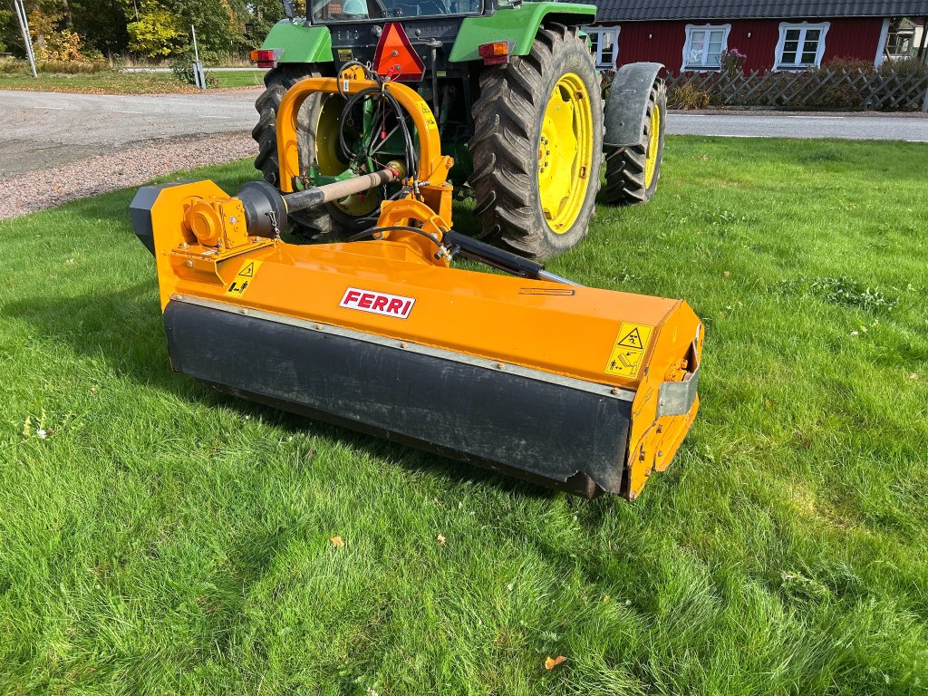 Släntklippare - Ferri ZL180 | Blinto auktioner