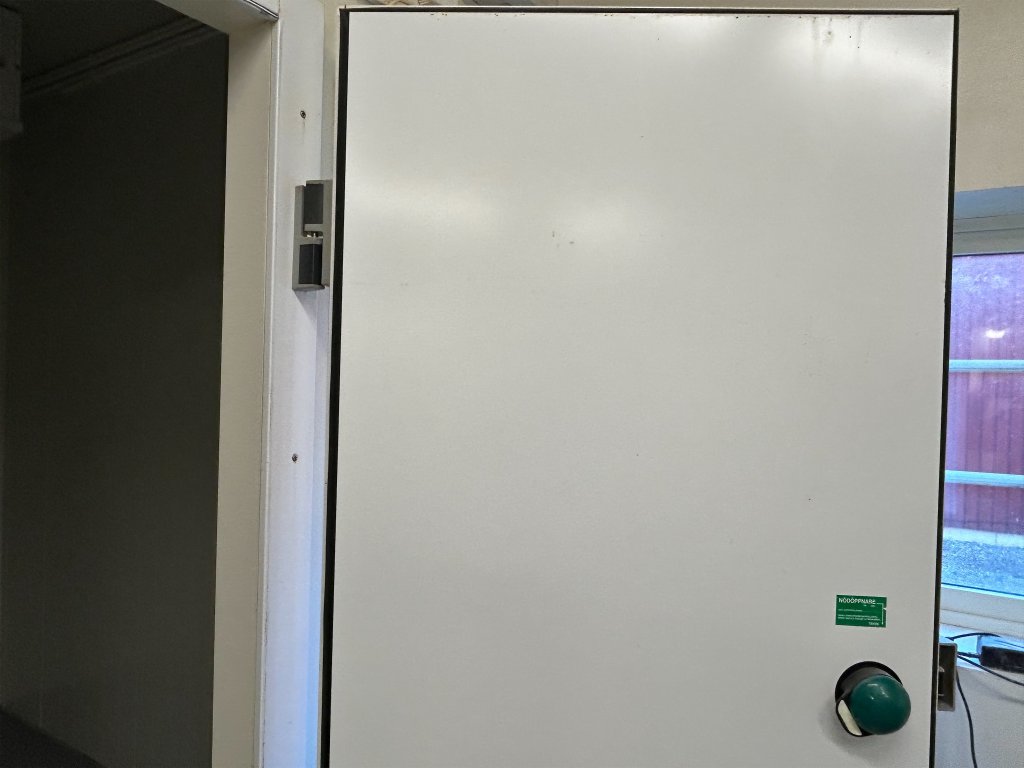 Frysrum - KI-Panel | Blinto auktioner