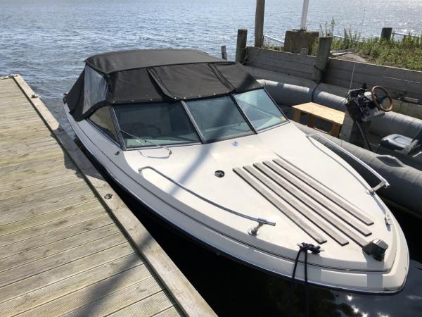 Vattensportbåt - Reinell 175 med B21 VPAQ140 | Blinto auktioner