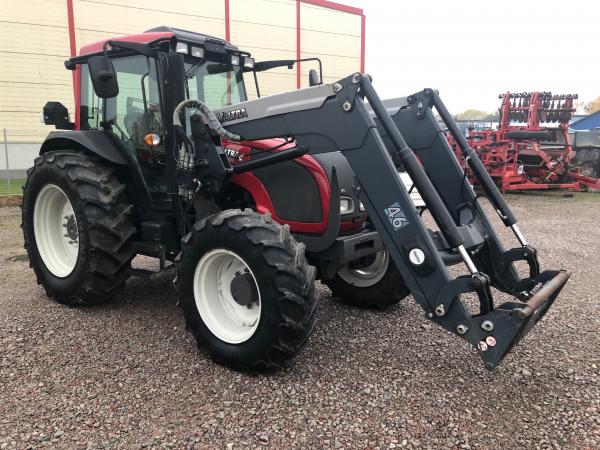 Traktor med Lastare - Valtra A93 | Blinto auktioner