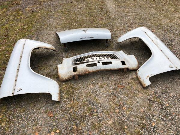 Ford Anglia 58 - Ford Anglia 58 Plåtdelar | Blinto auktioner