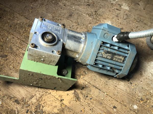 Elmotor - Benzlers BS40 | Blinto auktioner