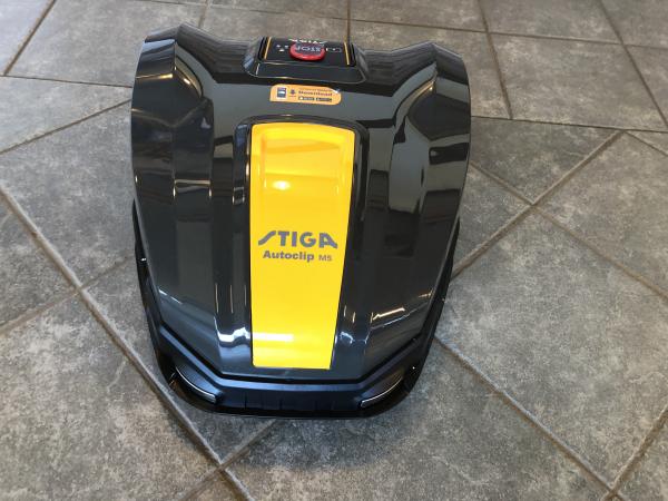 Stiga Robot - Stiga Autoclip M5 | Blinto auktioner