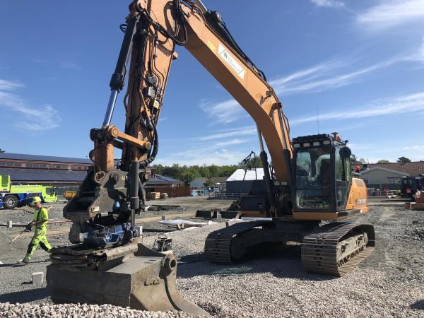 Case CX 210C - Case CX 210C | Blinto auktioner