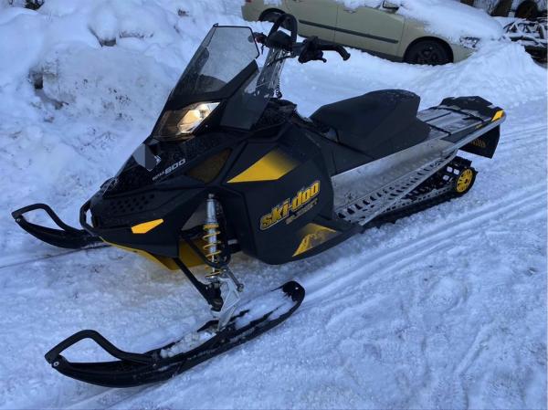 Snöskoter - Skidoo Summit 600 146 | Blinto auktioner