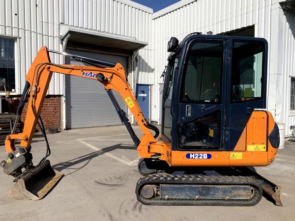 Minigrävare - Hanix H22B | Blinto auktioner