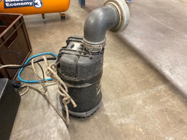 Dränkbar pump - ABS Pumpen GMBH. | Blinto auktioner