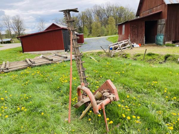 Slotterbalk - Busatis 1102 | Blinto auktioner