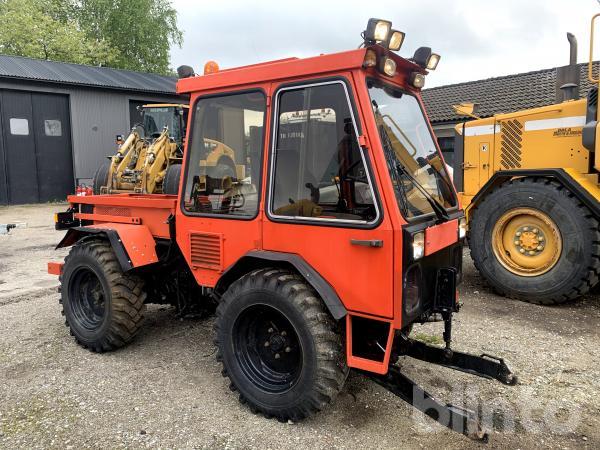 Redskapsbärare - Holder C6000 | Blinto auktioner