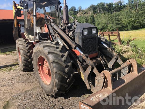 Huddig traktor - Huddig 760 med Tico 877 kran | Blinto auktioner