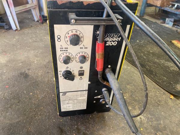 Mig svets - Esab Power Compact 200 ECF | Blinto auktioner