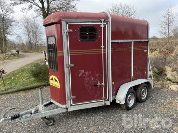 Hästtransport - Fautras Provan | Blinto auktioner