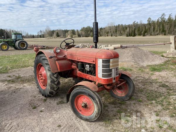 Volvo - T24 & T25 | Blinto auktioner