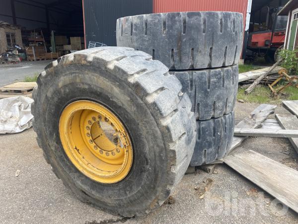 Entreprenadhjul - Volvo L90 | Blinto auktioner