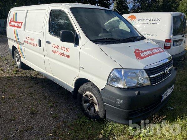 Skåpbil - Toyota Hiace 2WD | Blinto auktioner