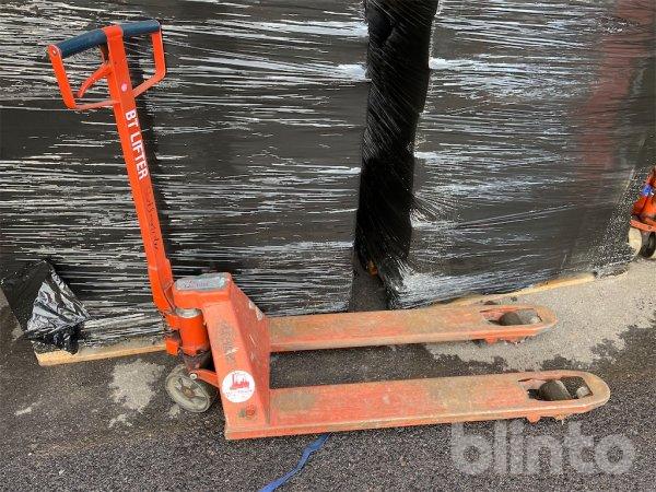 Palltruck - BT Lift | Blinto auktioner