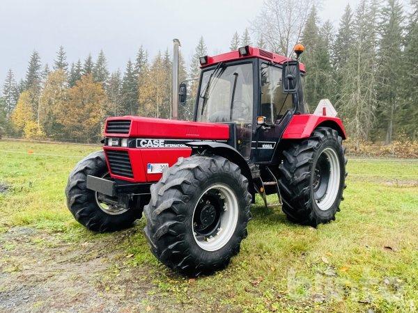 Traktor 4WD - Case 1056 XL | Blinto auktioner