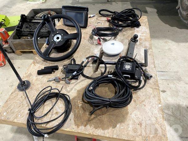 GPS - Trimble CFX -750 RTK | Blinto auktioner