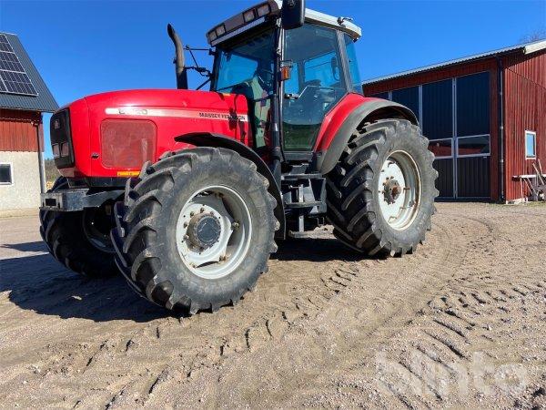Traktor - Massey Ferguson 8220 | Blinto auktioner