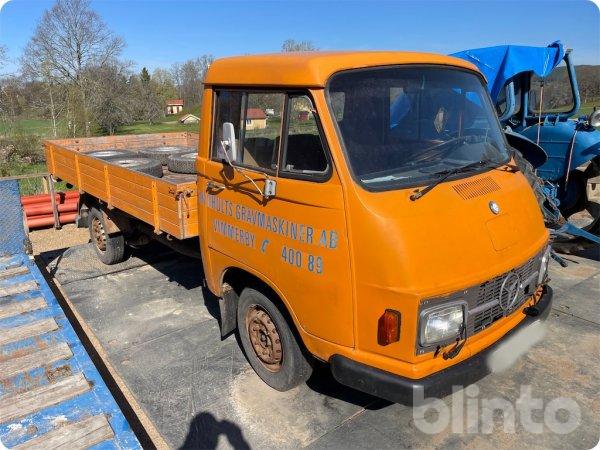 Lätt lastbil - MERCEDES BENZ L 306 D | Blinto auktioner